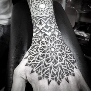 Top 30 Geometric Hand Tattoos For Men