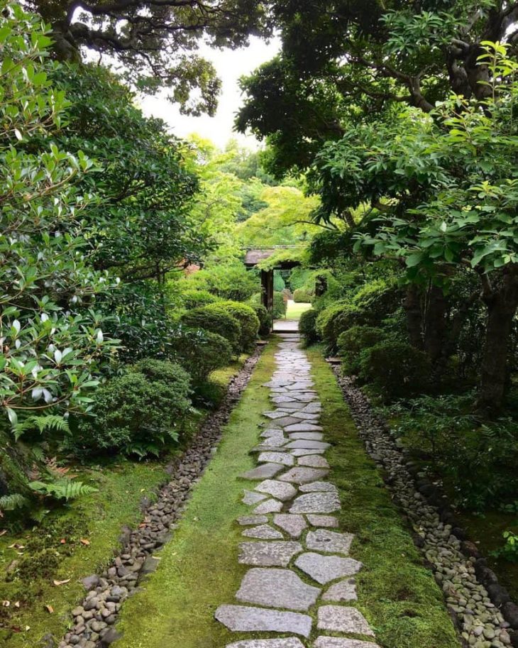 Top 30 Shade Garden Design Ideas - Lazy Penguins