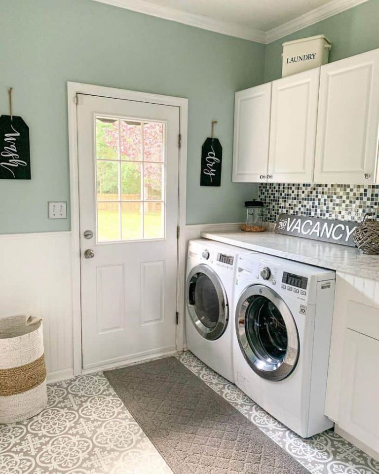 Top 30 Laundry Room Cabinet Design Ideas - Lazy Penguins