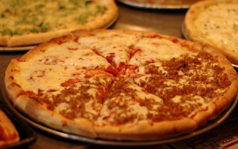 The Best Pizzas in Ohio - Lazy Penguins